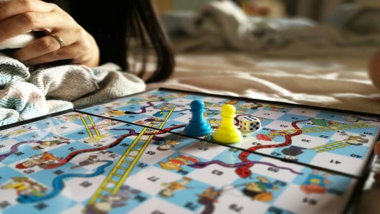 Here's Why The Snakes And Ladders Board Game's Popularity Will Never ...